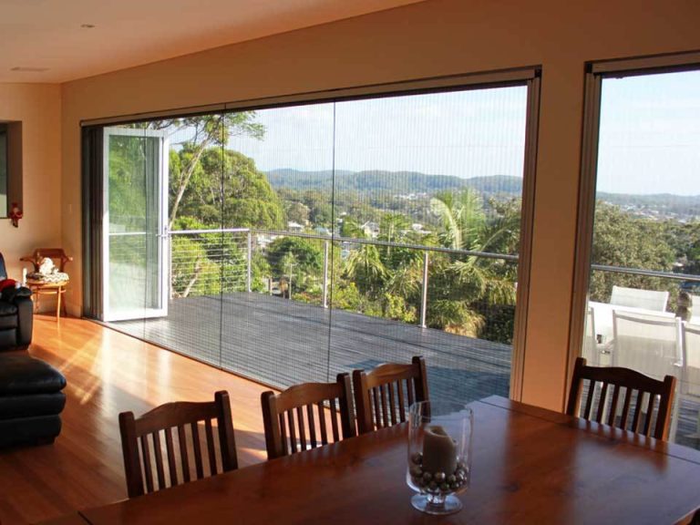 Best Way to Clean Fly Screens Guide | Meta Blinds